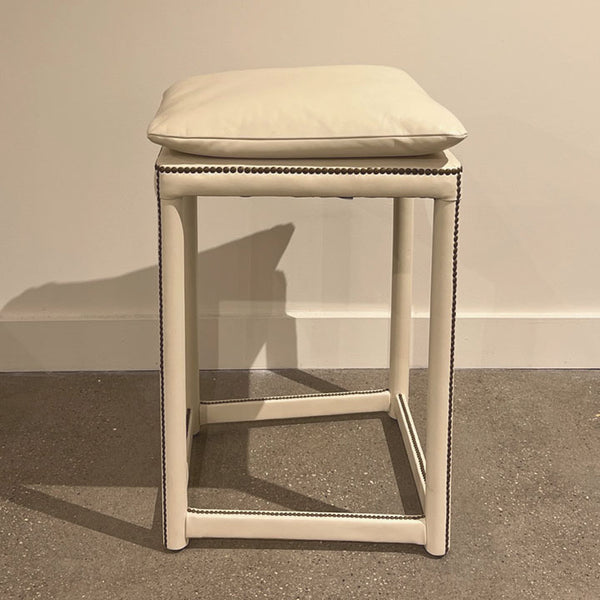 LW PERCHING STOOL - SHOWROOM SAMPLE - SALADINO